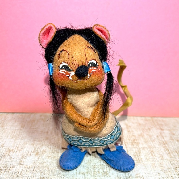 Annalee | Accents | Vintage Annalee Indian Native American Mouse Wbaby ...
